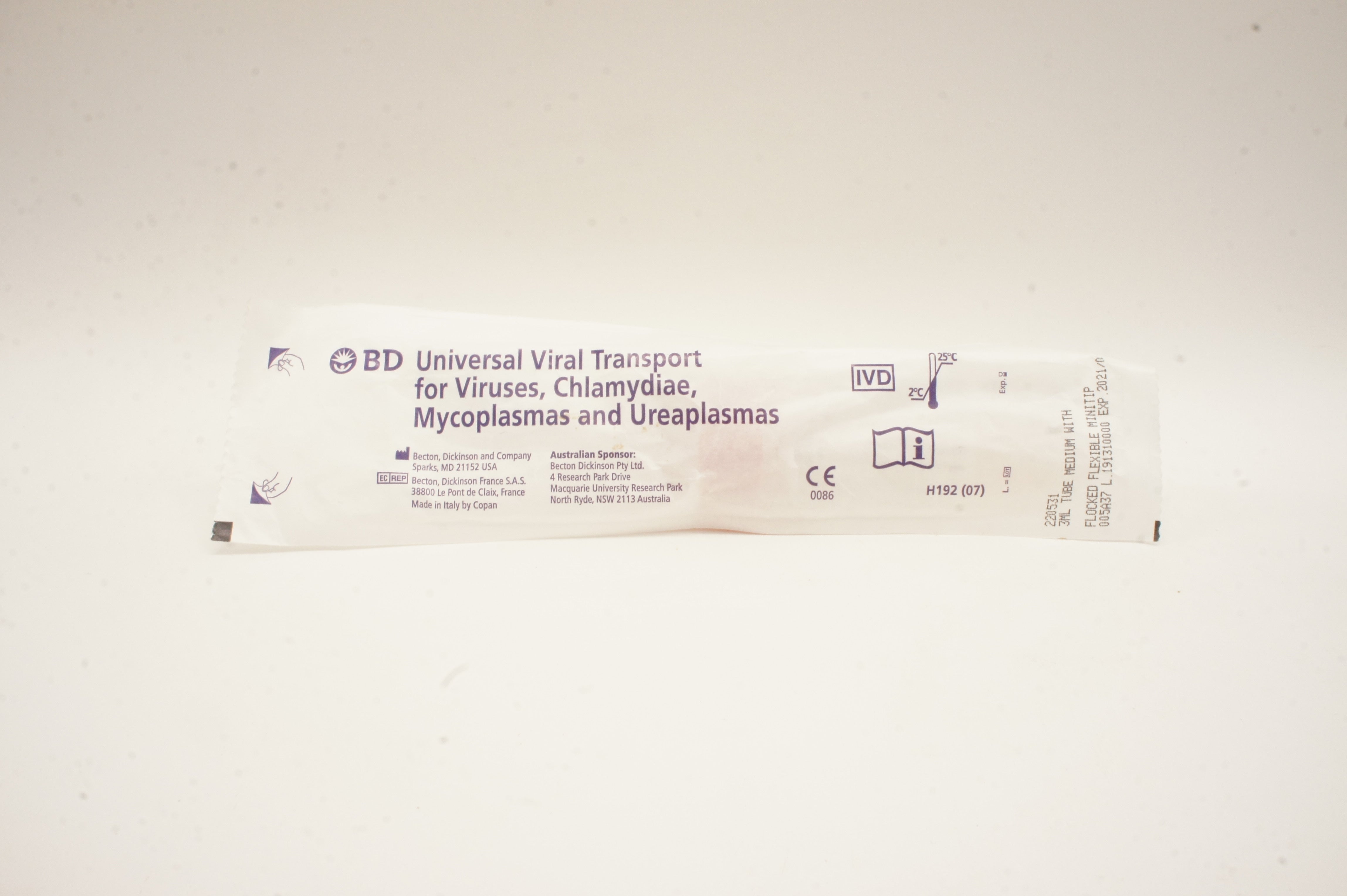 BD 220531 Universal Viral Transport Kit Includes: 3mL